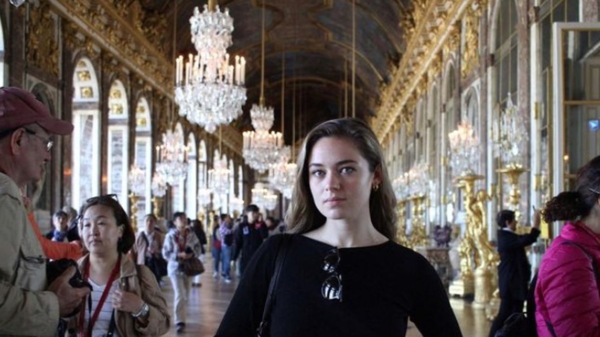 By the age of her late 20s, Leigha Sinnott has been in famous films